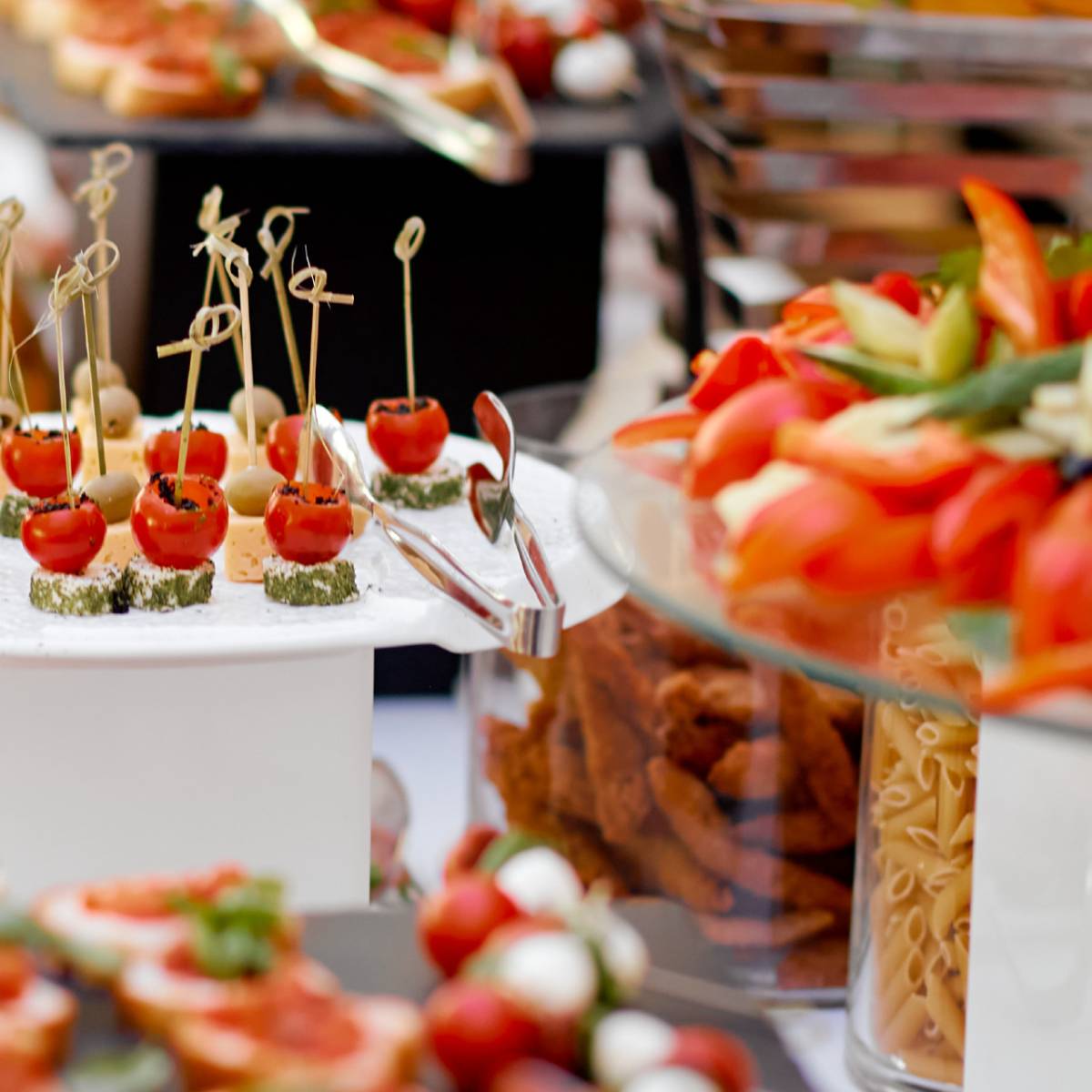 Complete Guide of Food & Complete Guide of Food & Beverage Services