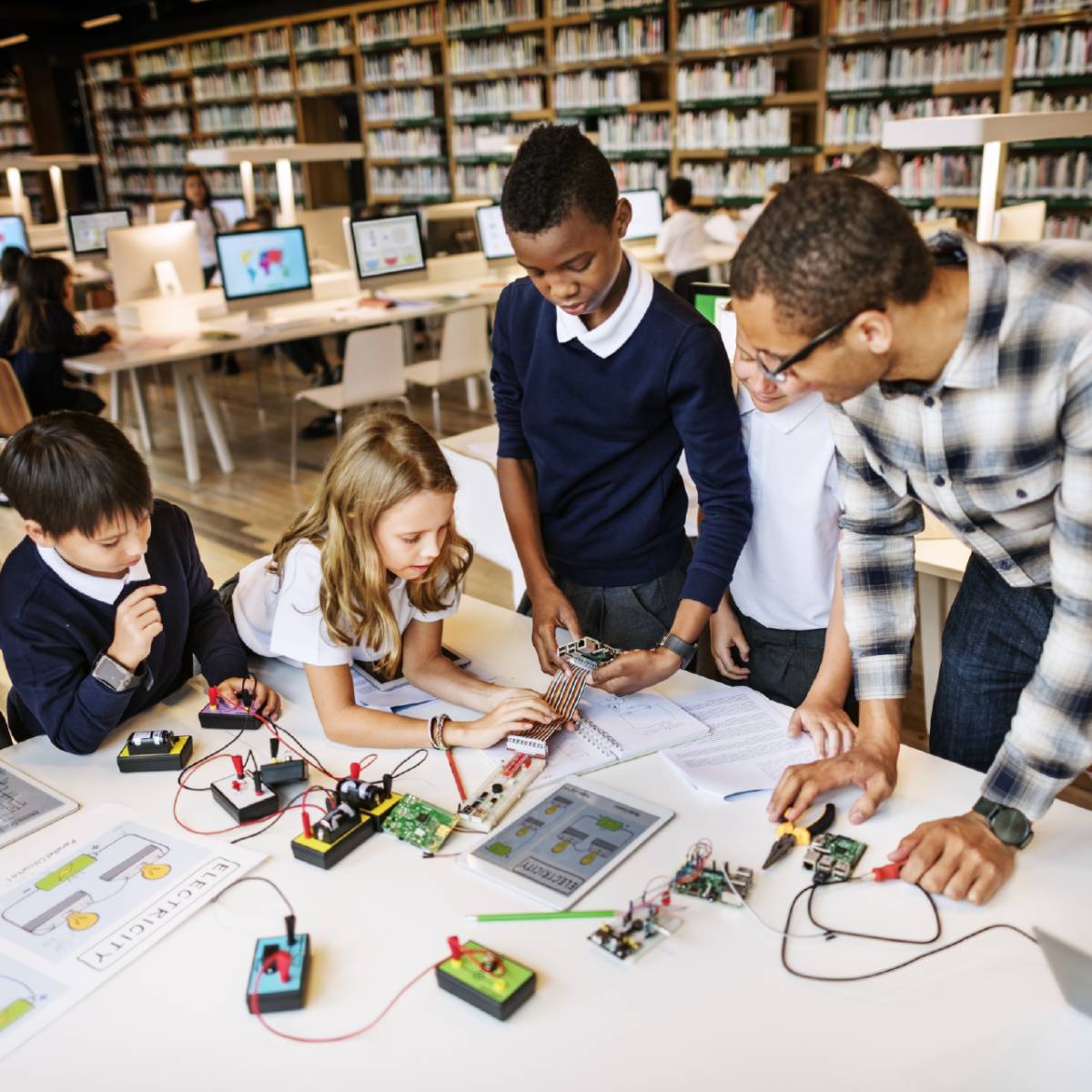 Importance of Practical Knowledge in Education System