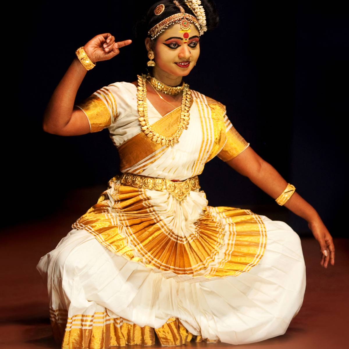 Mohiniyattam